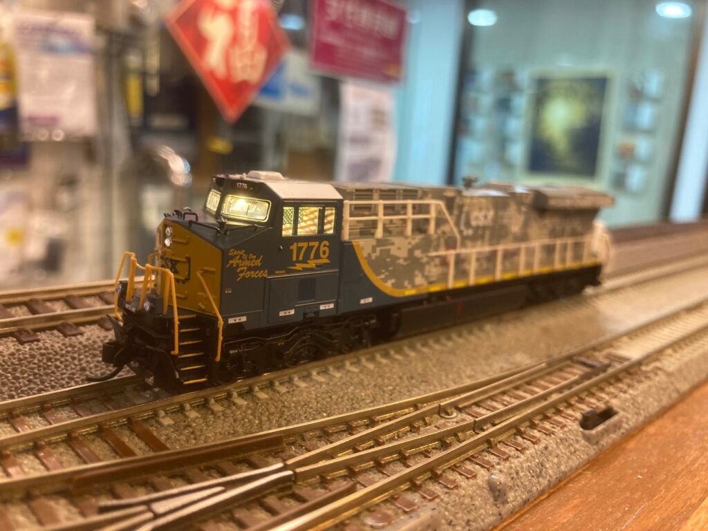 N SCALE GE ES44AC, CSX #1776, Pride in Service – Veterans N scale – E.Z ...